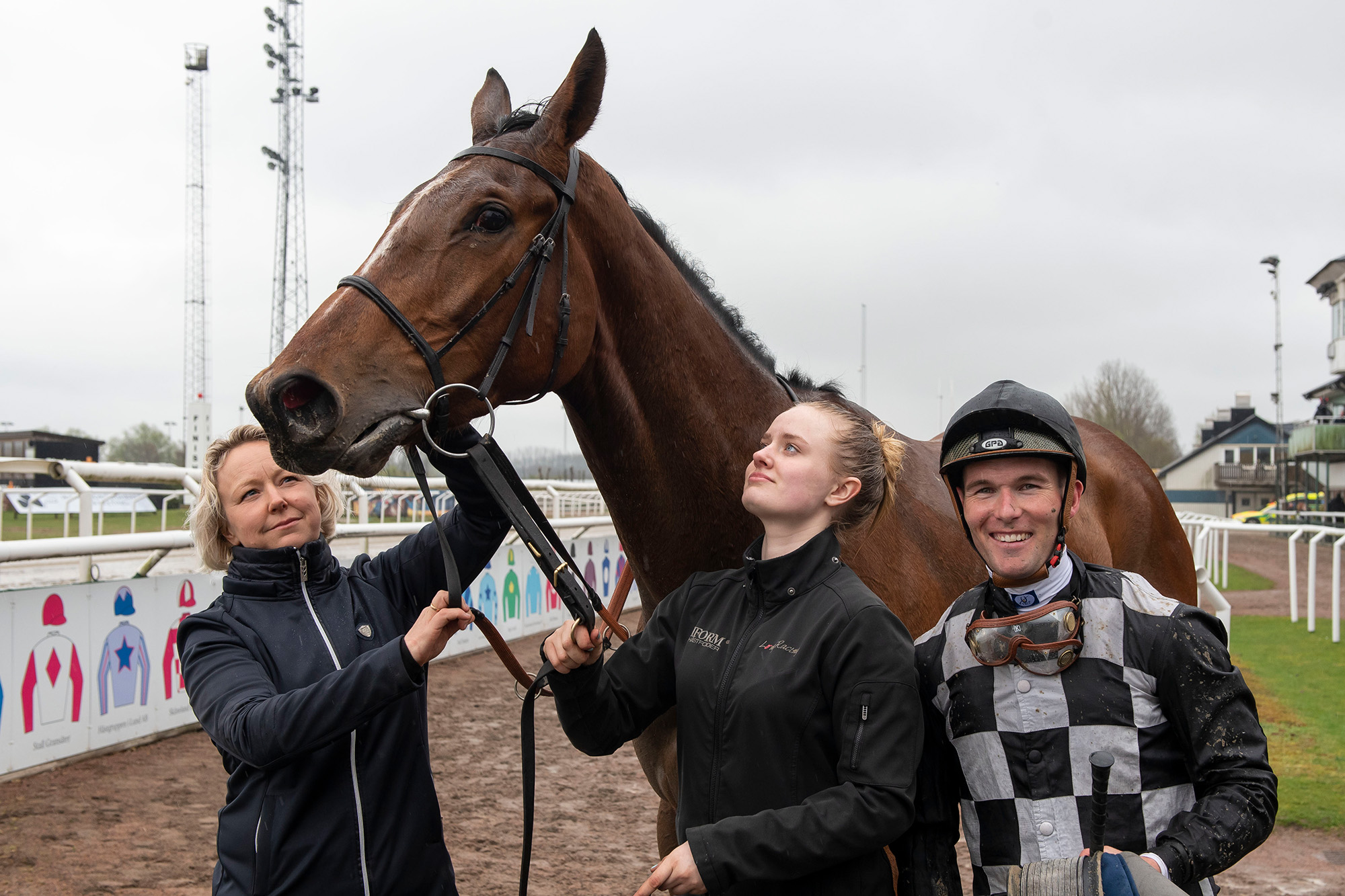 Fullt Svenskt Derby med 15 hästar! - Jockey Klubben